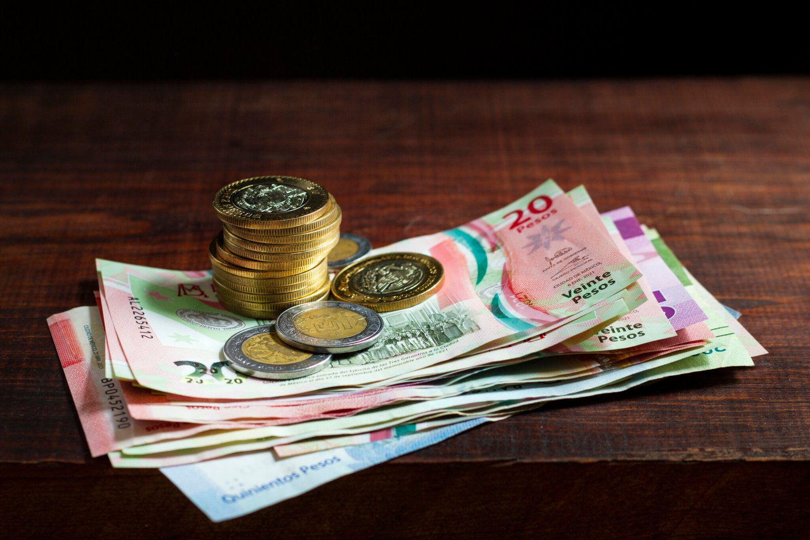 How Does Currency Exchange Work and Why Does It Always Shift